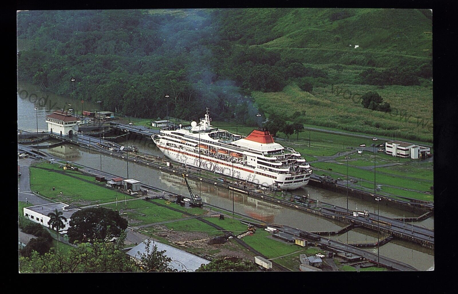 LS4371 - Cruise Liner - Crown Dynasty - built 1993 in Panama Canal ...