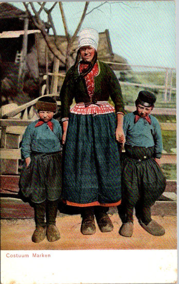 Children In Traditional Costume Marken Netherlands | Topics - People ...