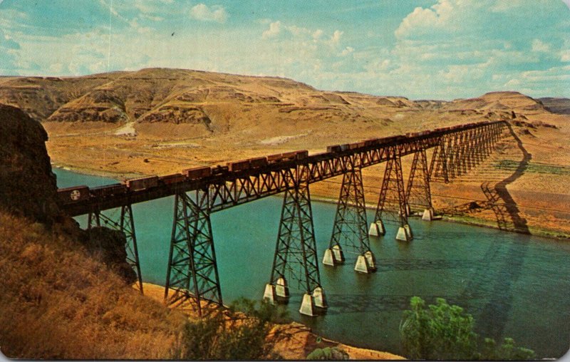 Train Crossing Union Pacific Railroad Bridge At Lyons Ferry | Topics ...