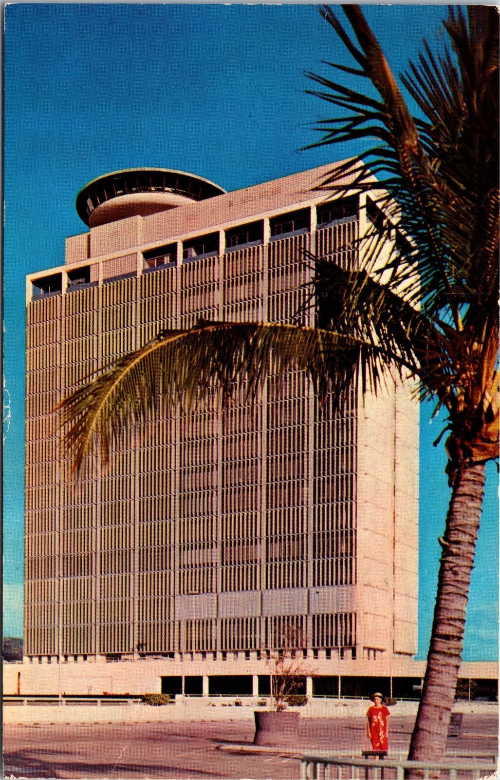 Vintage Postcard the LA Ronde Revolving Restaurant at Honolulu Hawaii ...