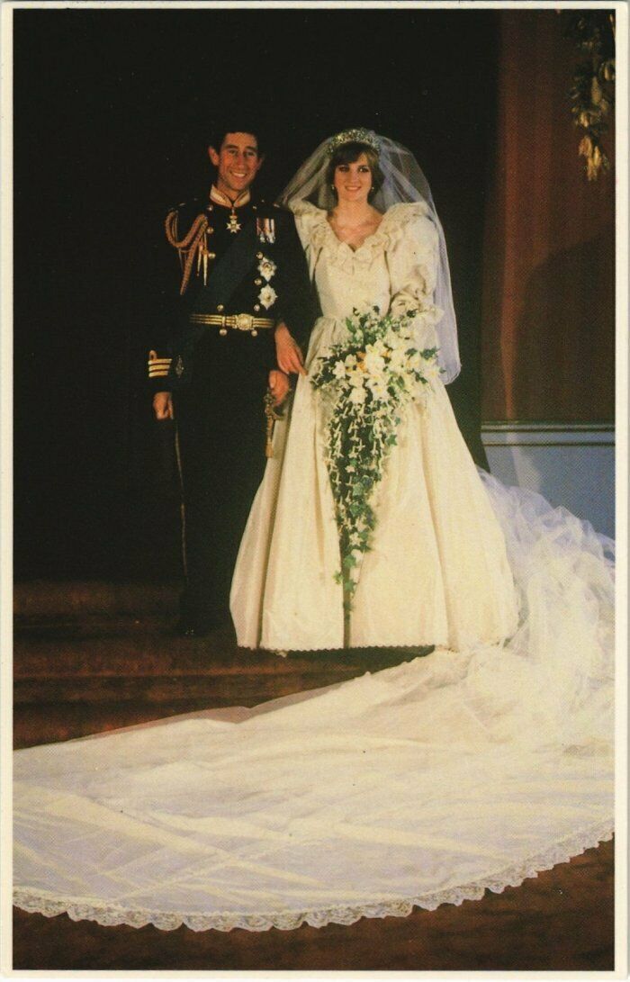 CPM AK Princess Diana and Prince Charles BRITISH ROYALTY (791312 ...