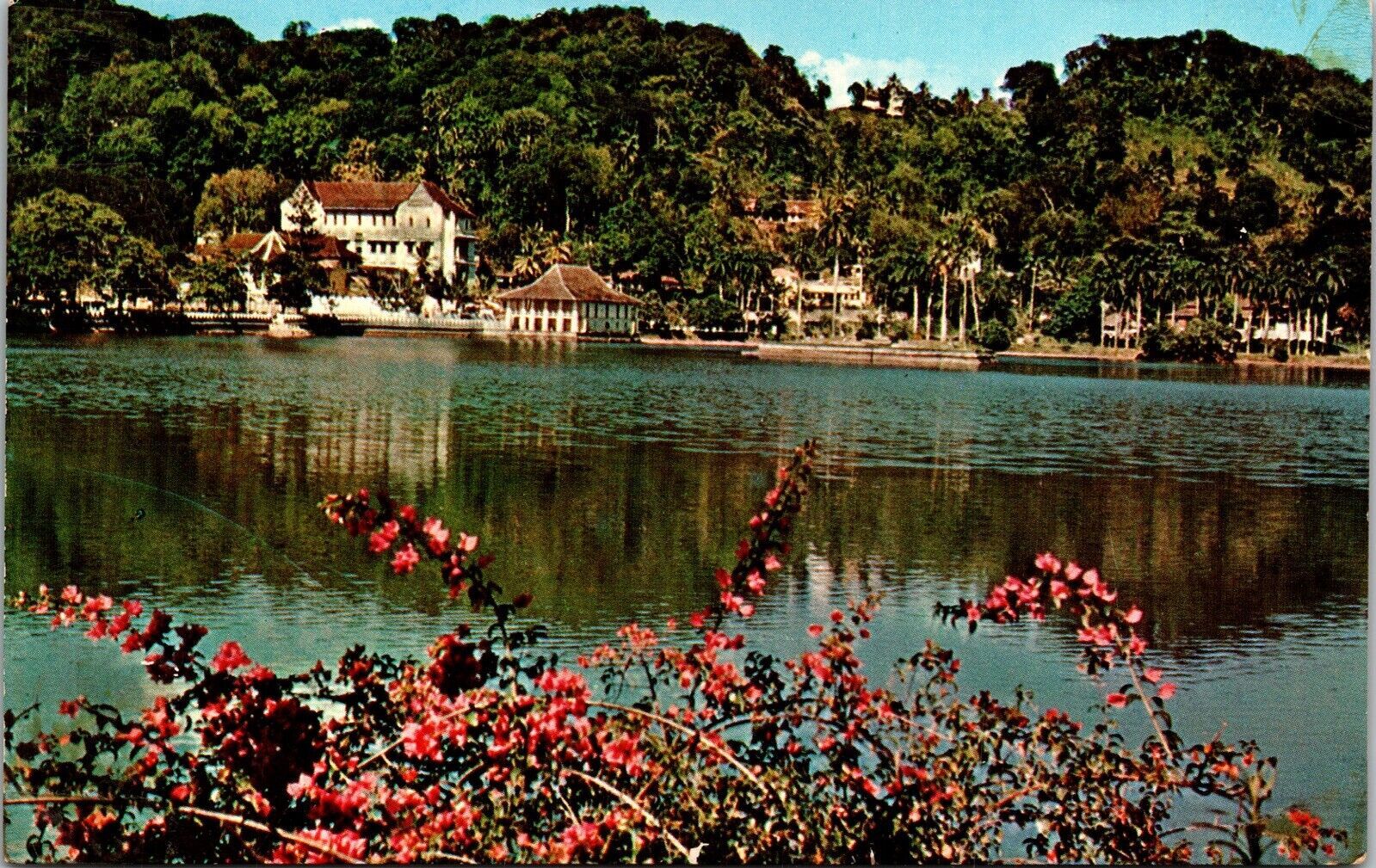 Temple Tooth Lake Kandy Ceylon Postcard VTG UNP Vintage Unused Chrome | Other / Unsorted ...