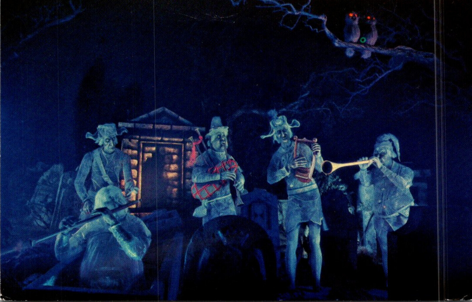 Disneyland The Haunted Mansion Spirited Spooks | Topics - Disney ...