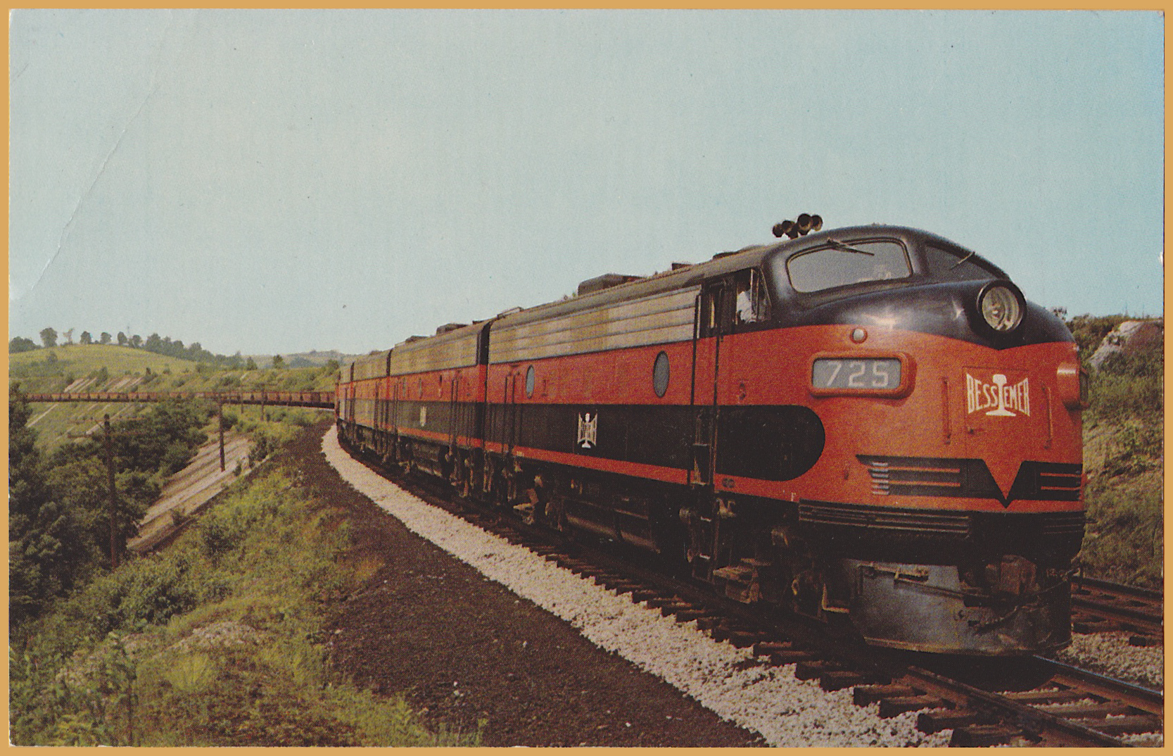Bessemer & Lake Erie #725, four unit F7 pulling a long freight train ...