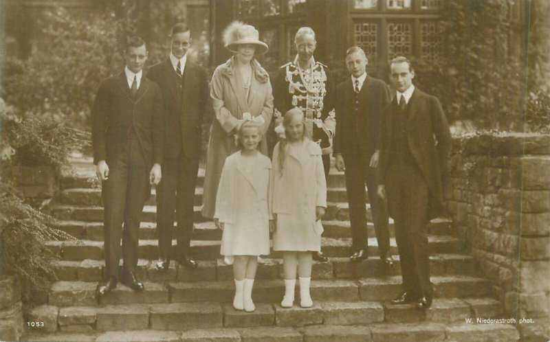 Wilhelm, German Crown Prince with his wife and children photo postcard ...