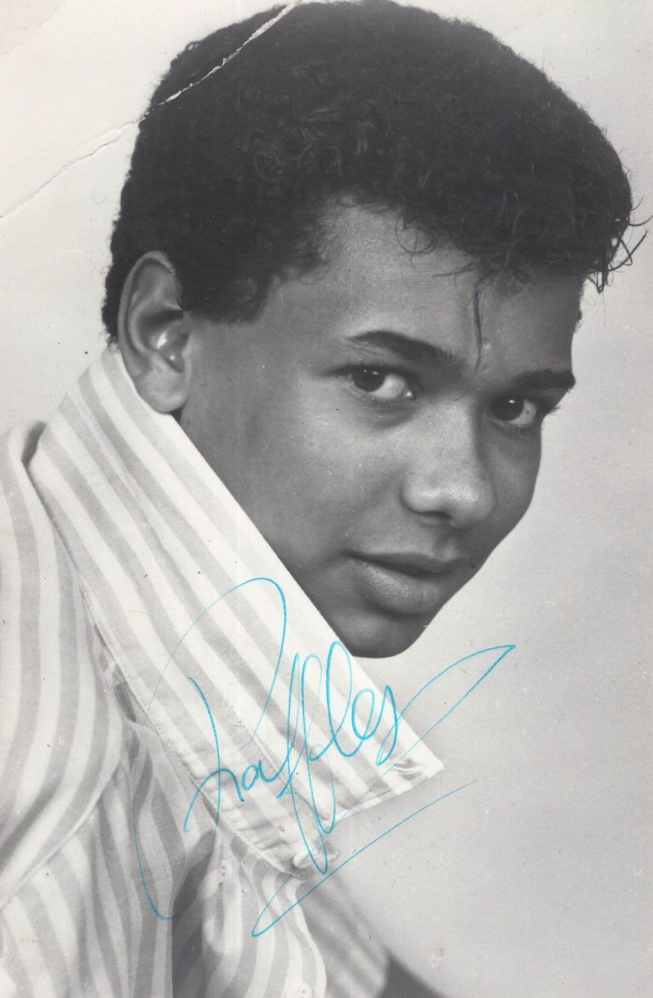 Raffles Singer & Nephew Of Billy Preston Old Hand Signed Photo | Topics ...