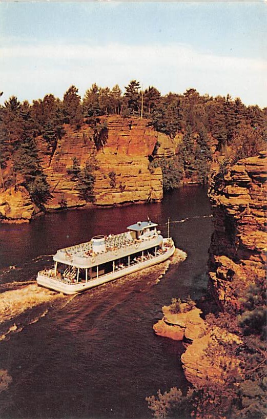 The Clipper Winnebago Romance Cliff - Wisconsin Dells, Wisconsin WI ...