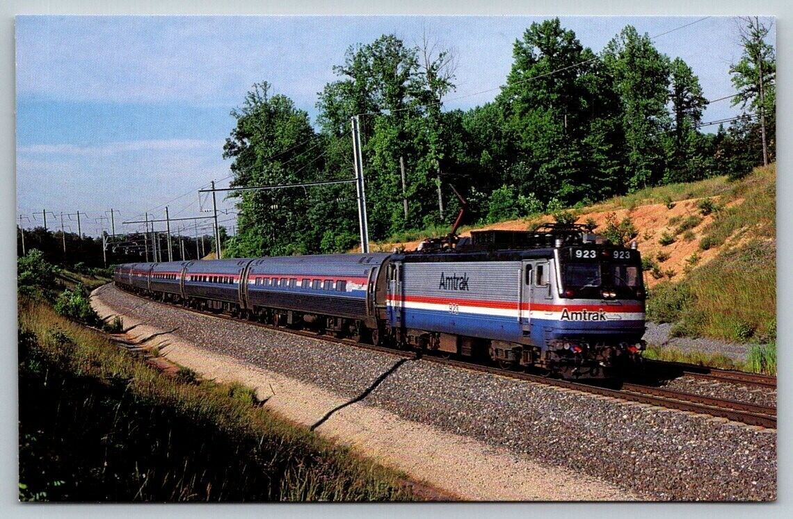 Vintage Railroad Train Locomotive Postcard - Amtrak The Yankee Clipper ...