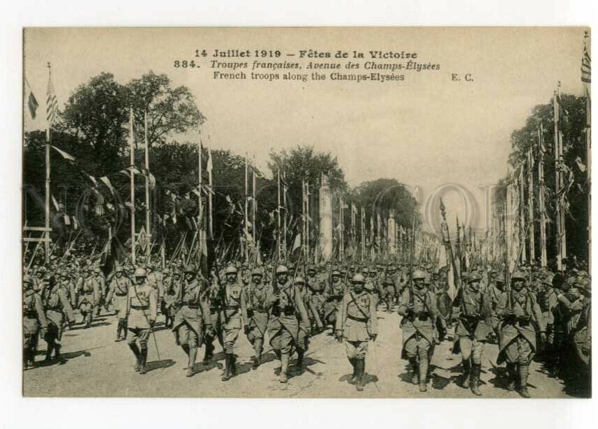 487826 WWI 1919 Victory Day celebration in Paris soldiers on the Champs ...