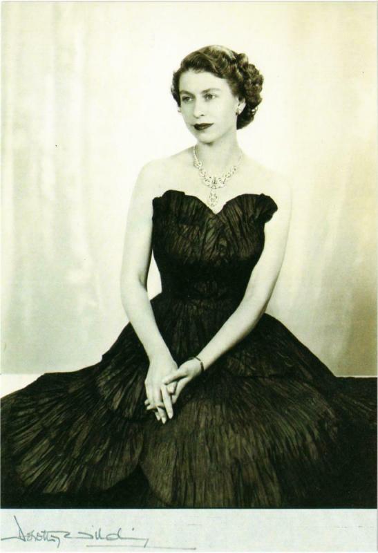 Queen Elizabeth II 1952 Wilding Portrait Repro Postcard | Topics ...