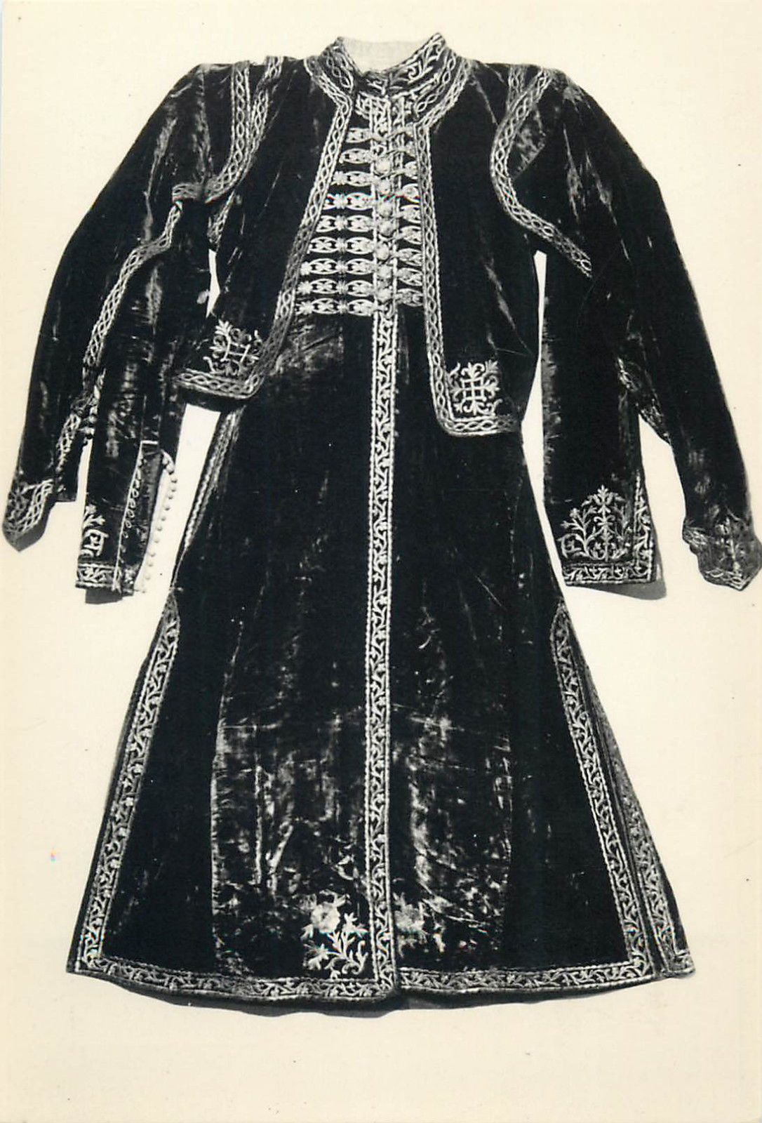 Romanian noble wardrobe medieval costume du boyard & jacket postcards ...