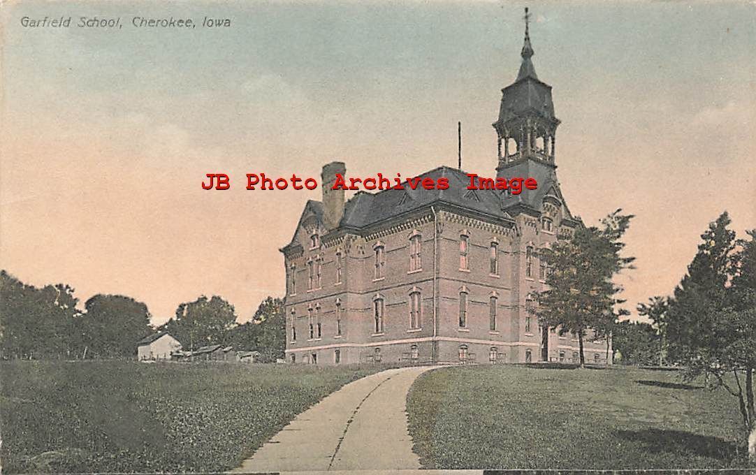 IA, Cherokee, Iowa, Garfield School Building, Red Cross Drug Pub No ...