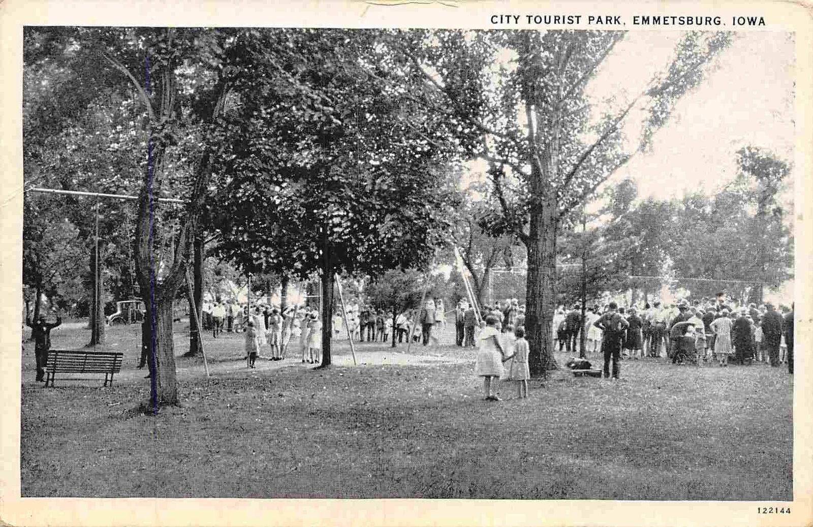 City Tourist Park Emmetsburg Iowa 1930s postcard | United States - Iowa ...