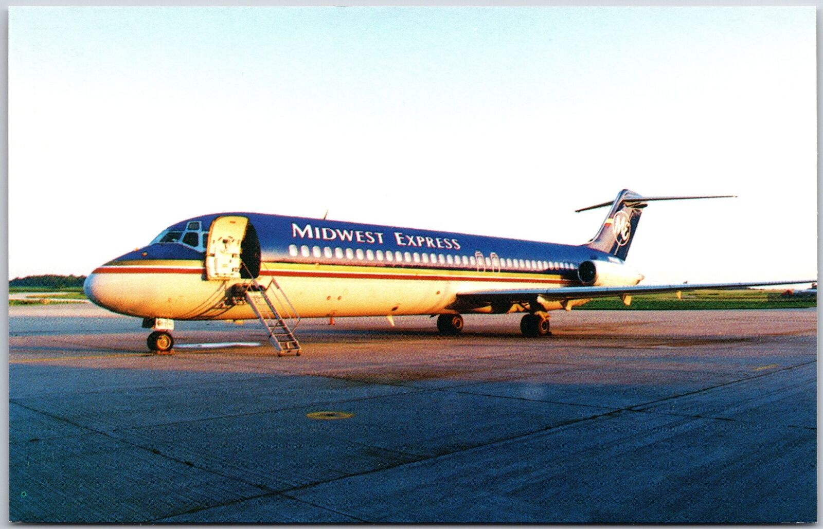 Airplane Midwest Express McDonnell Douglas DC-9-32 N203ME MSN 47673 ...