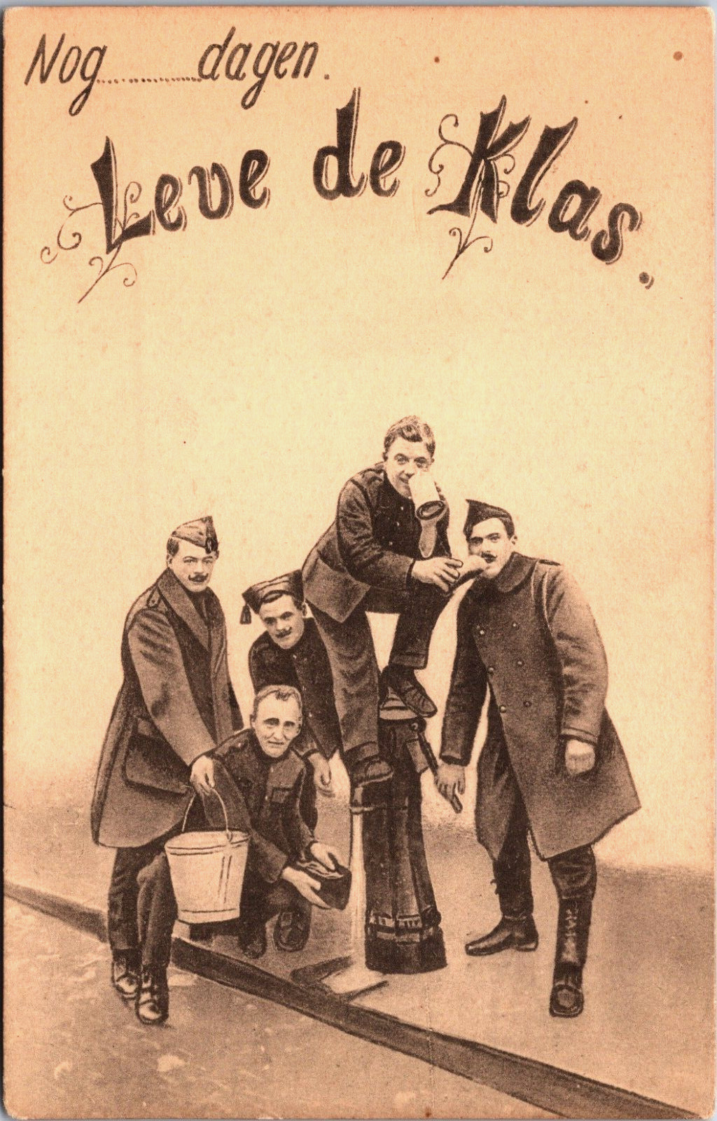 Military Soldiers Lang Leve De Klas World War 1 Vintage WW1 Postcard ...