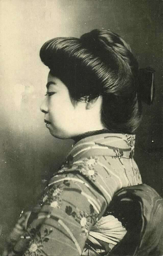 japan, Beautiful Side View of Geisha Lady in Kimono (1910s) Postcard ...
