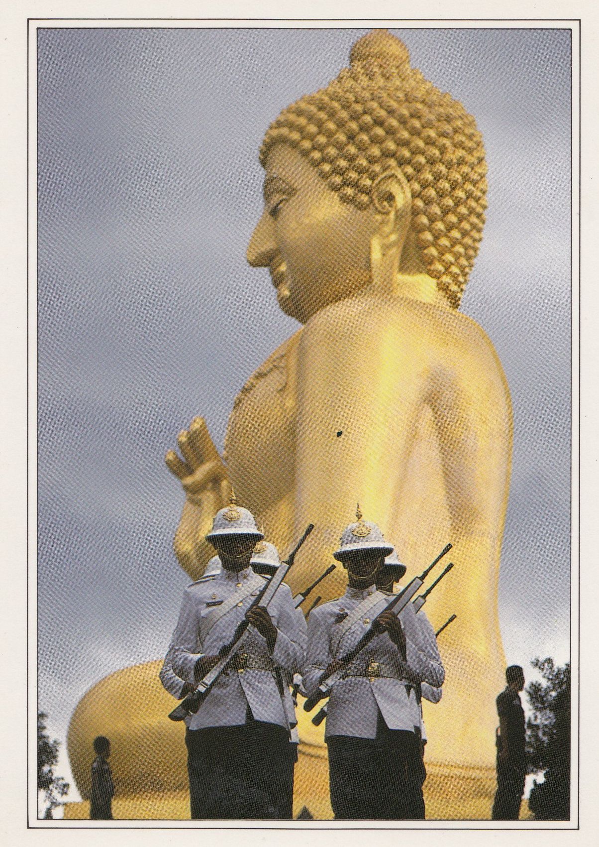 Thailand Royal Military Guard Uniform Guns Protectors Of The Buddha ...