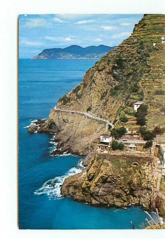 Cinque terre Riomaggiore Amore Street Cliffside Road Italy | Topics ...