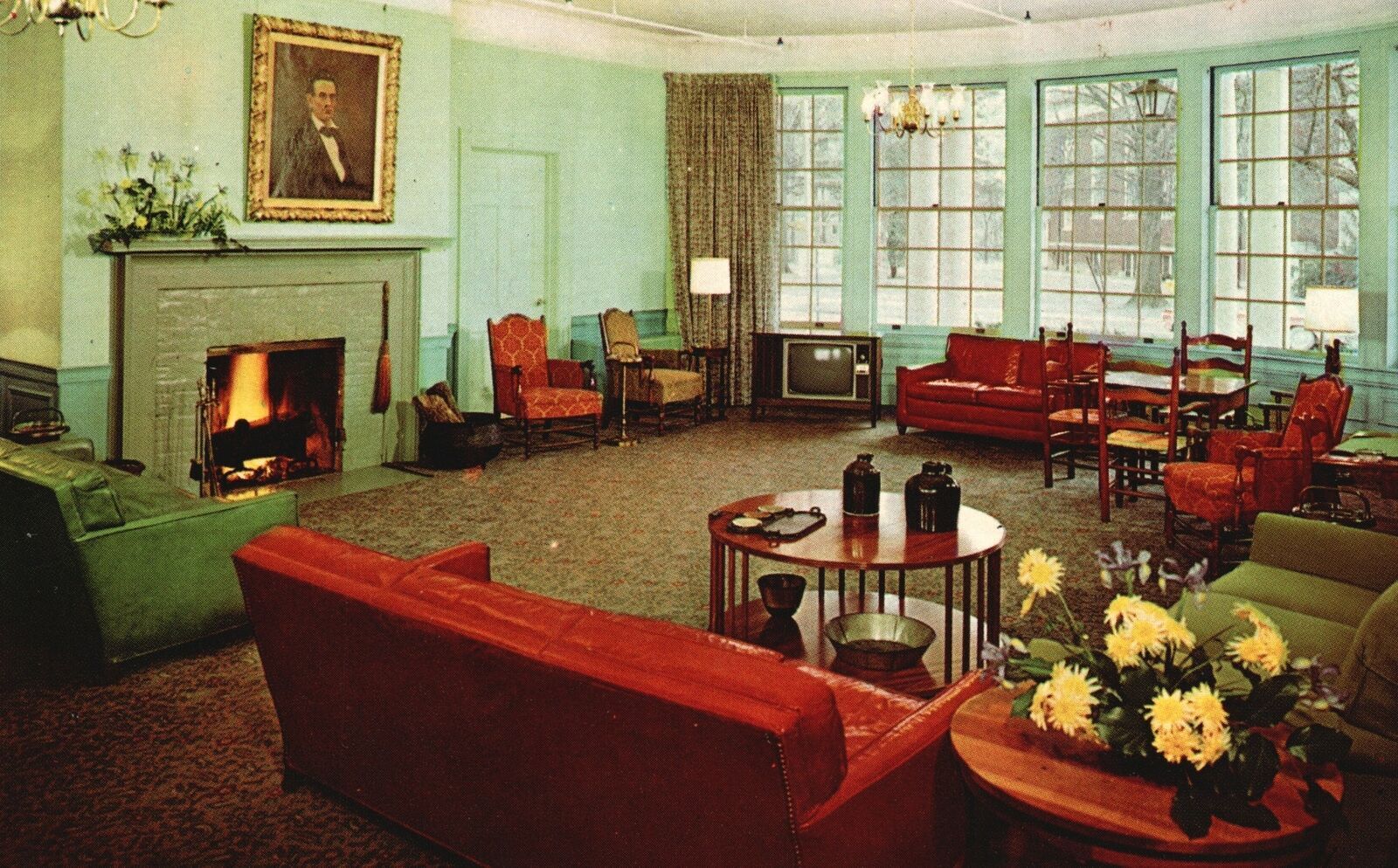 Vintage Postcard View of The Lincoln Lounge Boone Tavern Hotel Berea ...