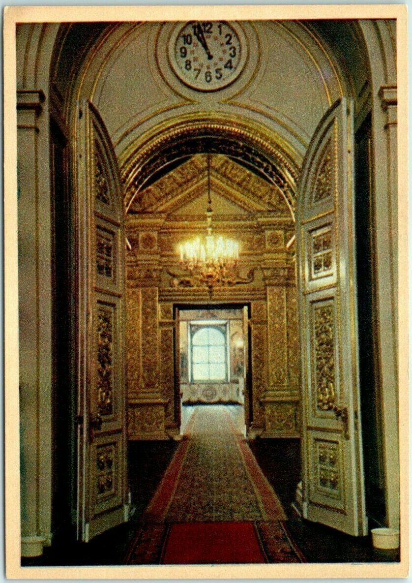 Entrance to the Holy Vestibule and Faceted ward - Grand Kremlin Palace ...
