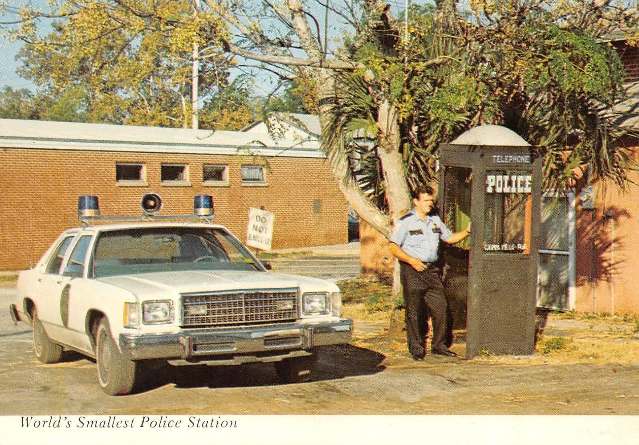 Carrabelle FL Florida POLICE STATION BOOTH~World's Smallest OFFICER 4X6 ...