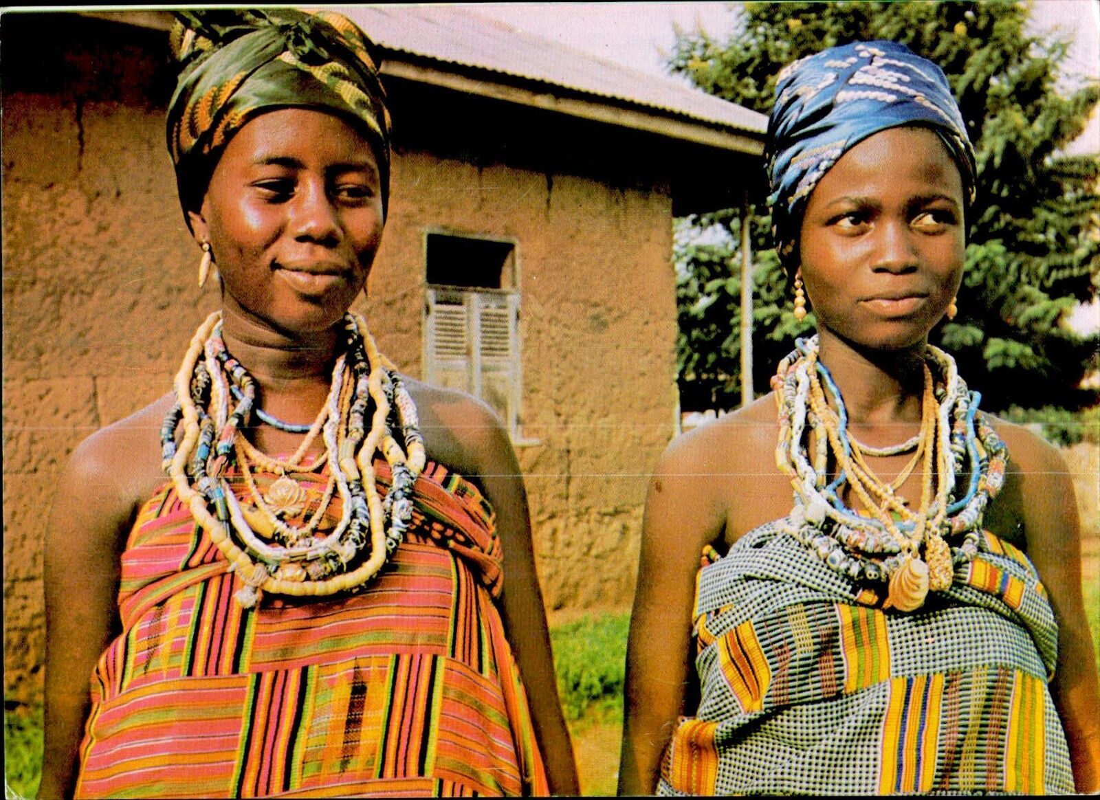 IMN06159 africa ghana krobo beautiful women traditional clothing ...