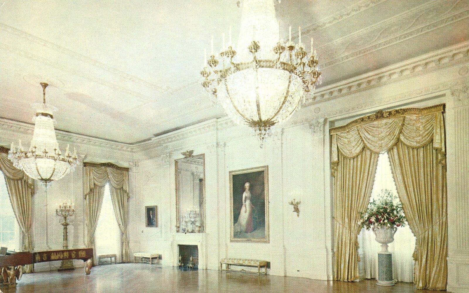 Vintage Postcard The White House East Room White & Gold Building ...