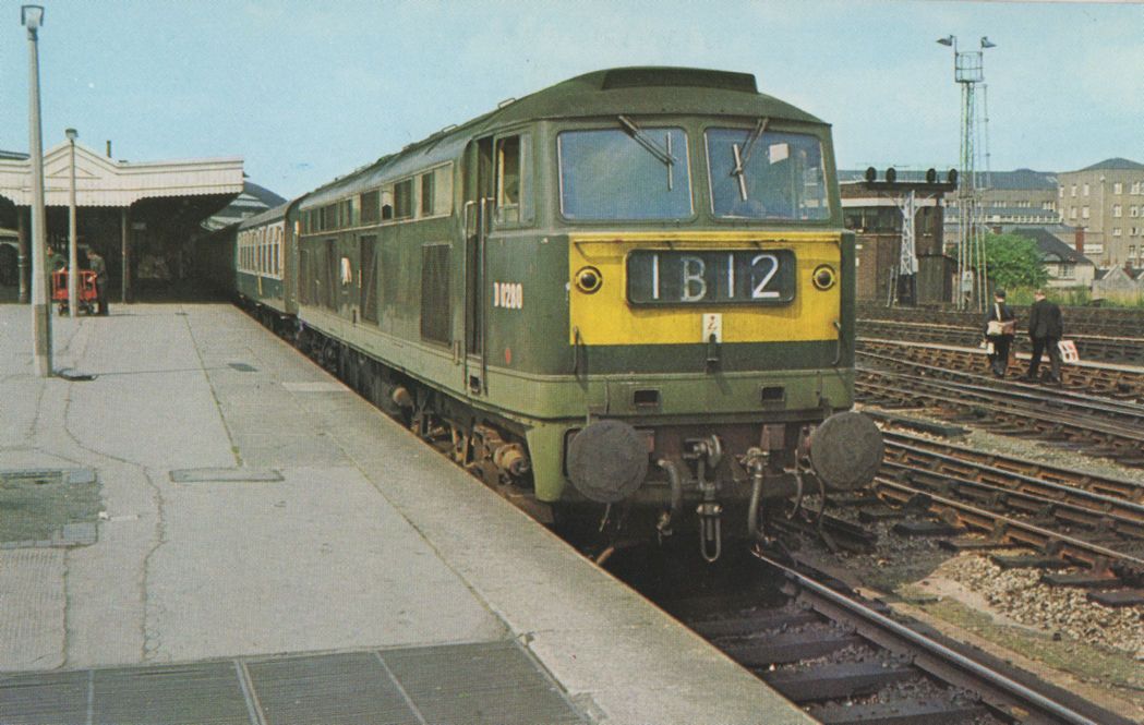 Class 53 D0280 Train at Bristol Railway Station in 1968 Postcard ...