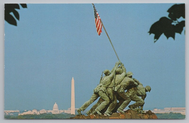 Washington DC~Monument At Capitol Building~Soldiers And American Flag ...