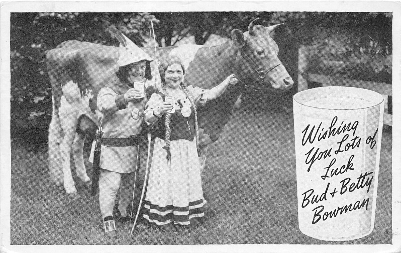 J46/ Interesting Postcard c1940 Bud & Betty Bowman Cow Sideshow Dwarfs ...