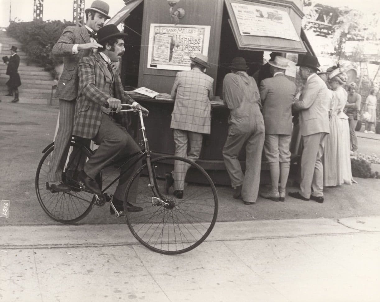 Harry & Walter Go To New York James Caan 10x8 Monochrome Photo | Topics ...
