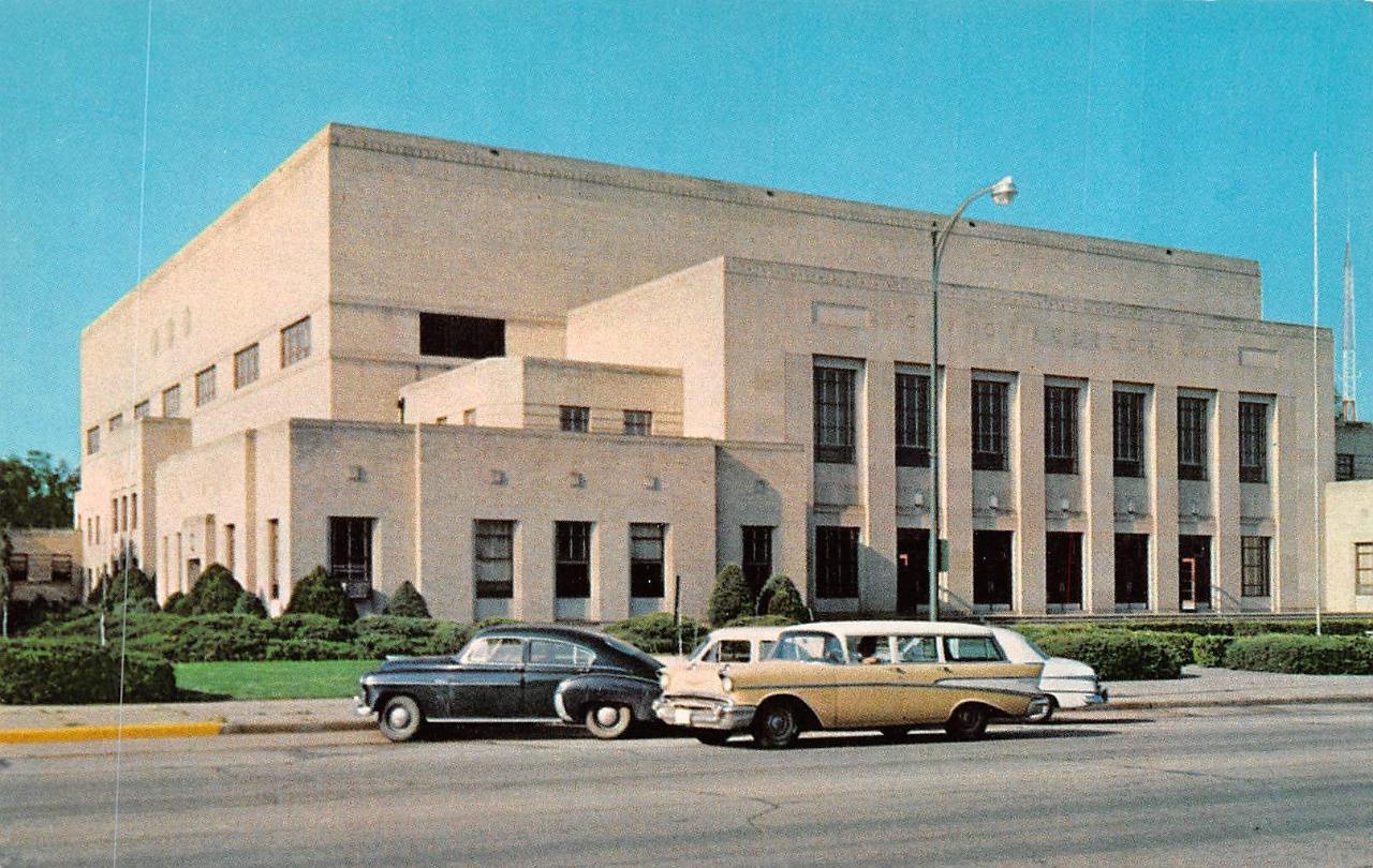 EMPORIA, KS Kansas CIVIC AUDITORIUM 40's & 50's CARS Lyon Co Chrome ...