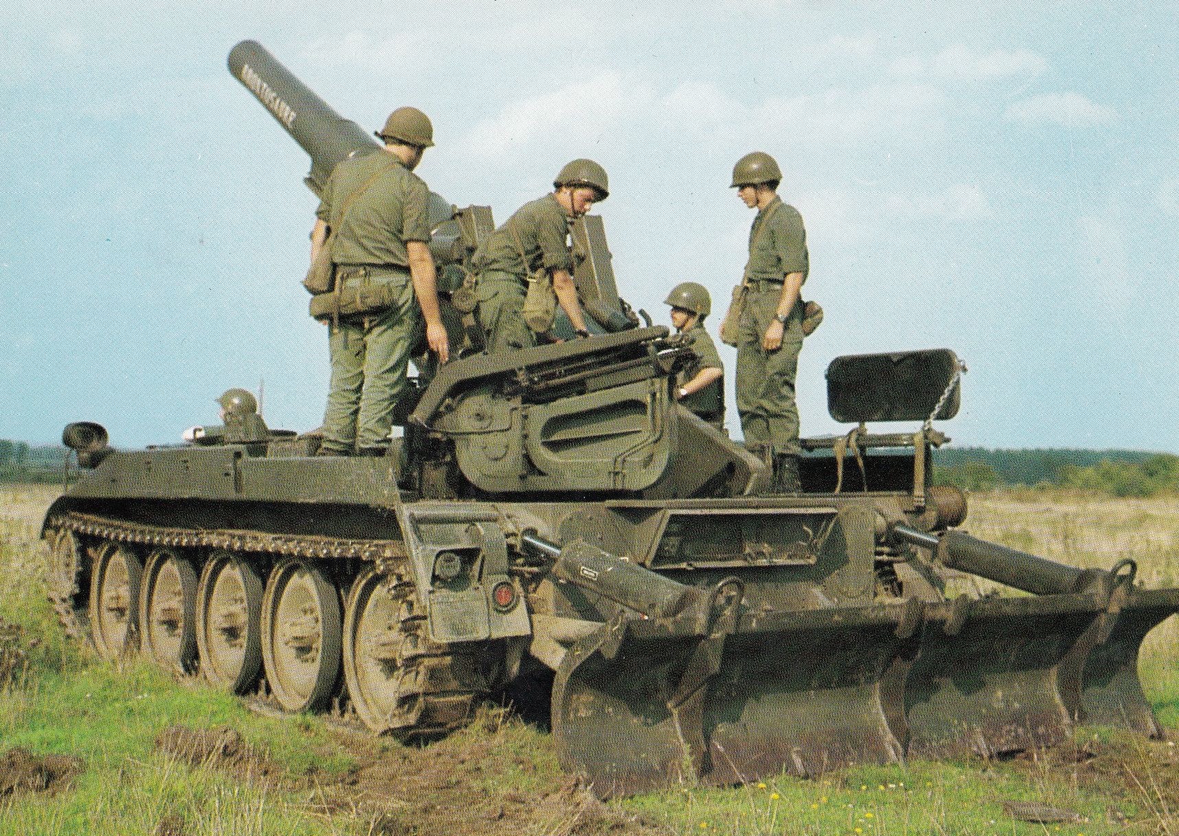 Belgium Army War Tank Howitzer Automoteur Obusier 8" M110 Military ...