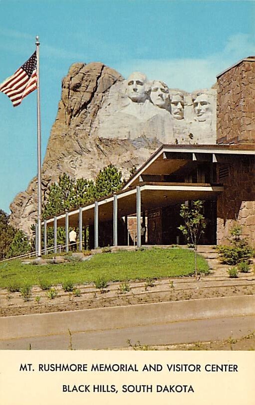 Mount Rushmore Memorial and visitor center Black Hills SD | United ...