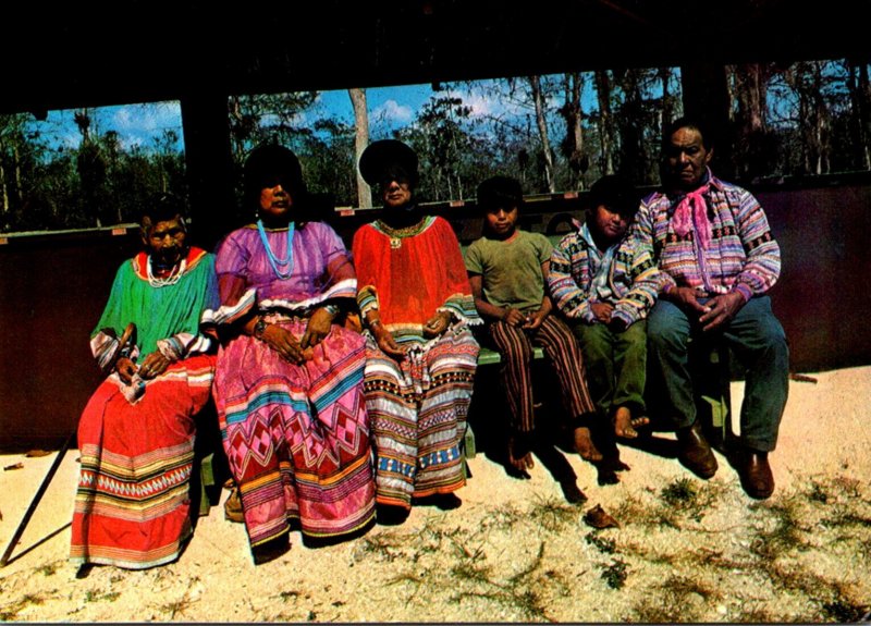 Indian Family At A Miccosukee Indian Village Tamiami Trail Florida ...