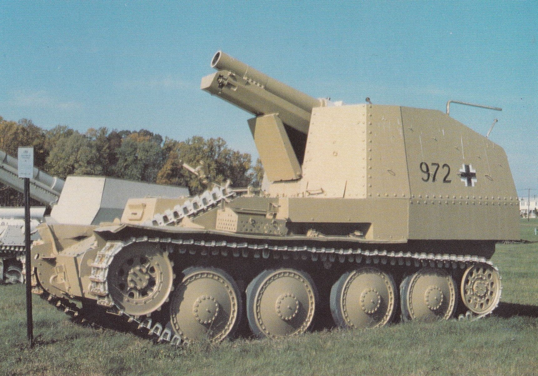 Grille Cricket 15cm Self Propelled German WW2 Tank at Aberdeen Military ...