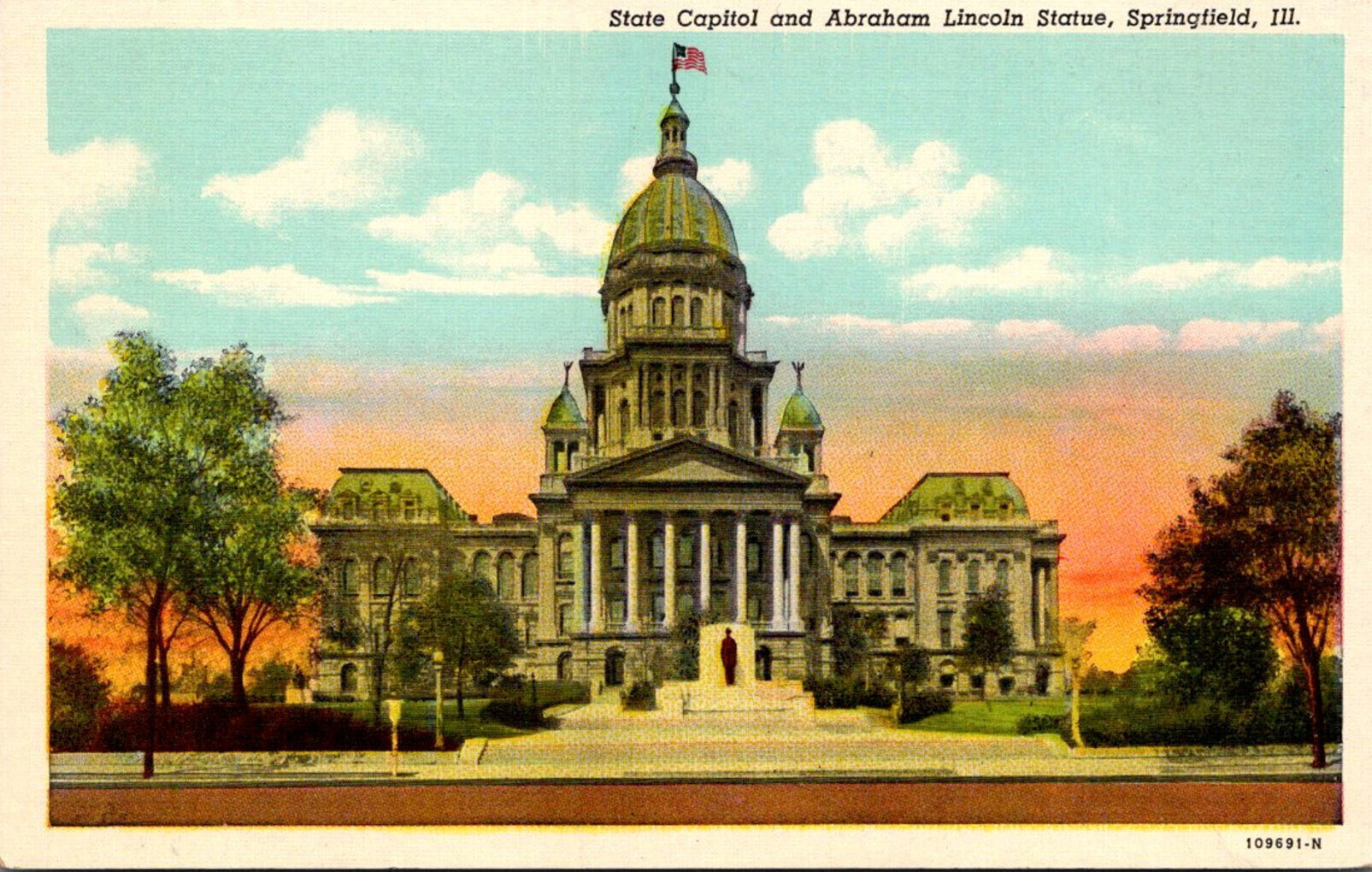Illinois Springfield State Capitol Building and Abraham Lincoln Statue ...