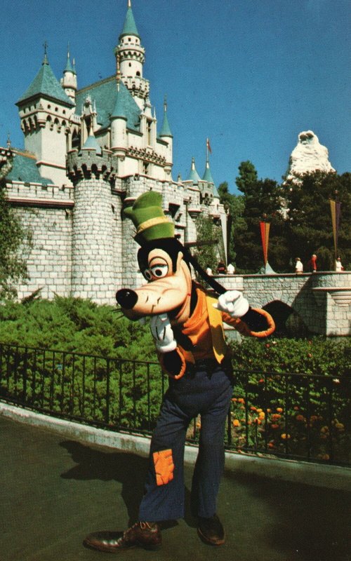 Vintage Postcard Disneyland Bashful Goofy Welcoming Guests In ...