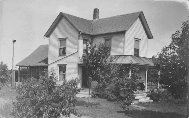 Sodus Michigan~Beautiful House~Note on Back from Person Living There ...