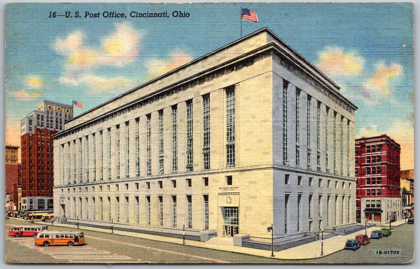 Cincinnati Ohio 1940s Postcard US Post Office Street Scene Buses ...