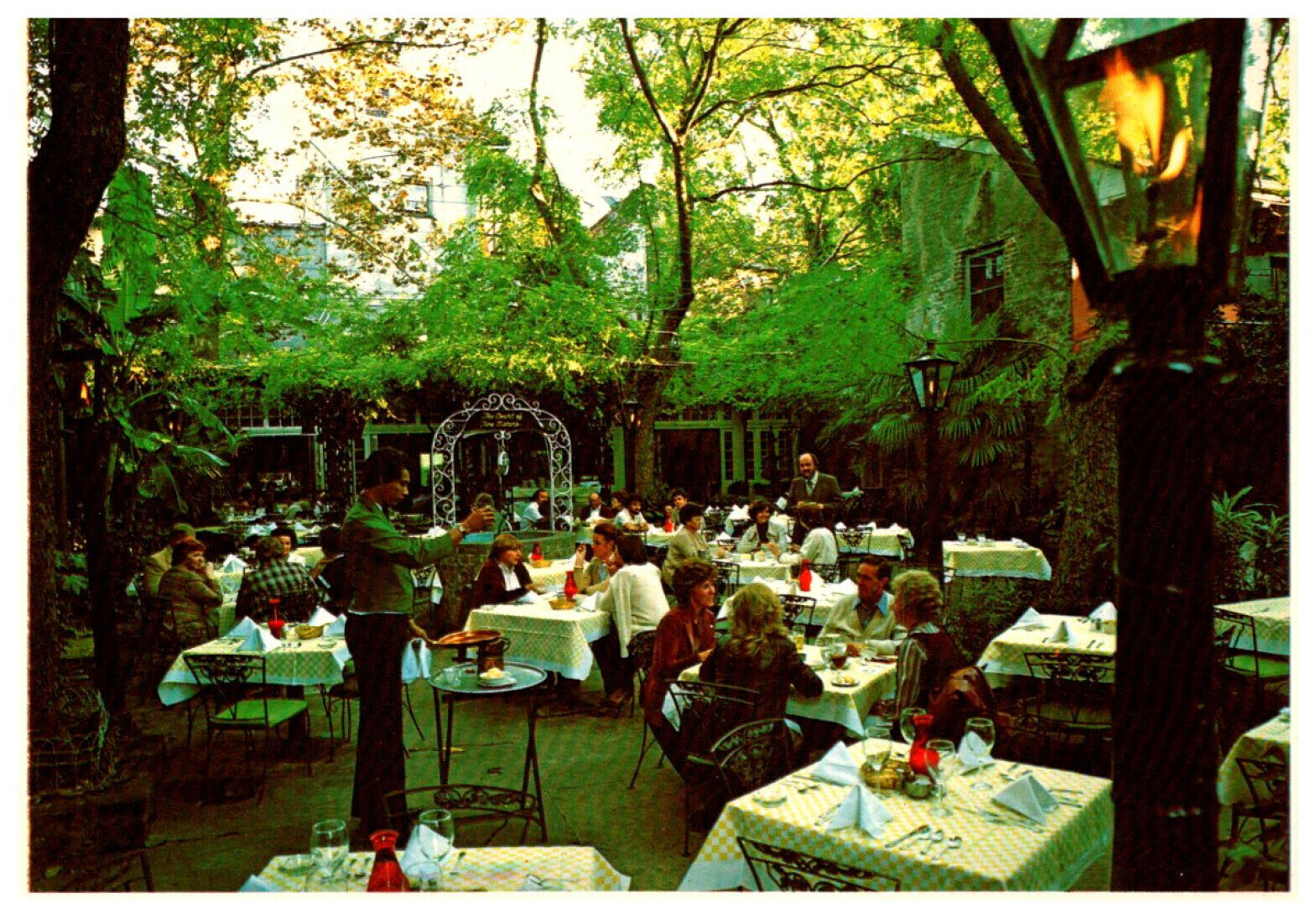 New Orleans Court of Two Sisters Restaurant , Patio Dining | Topics ...