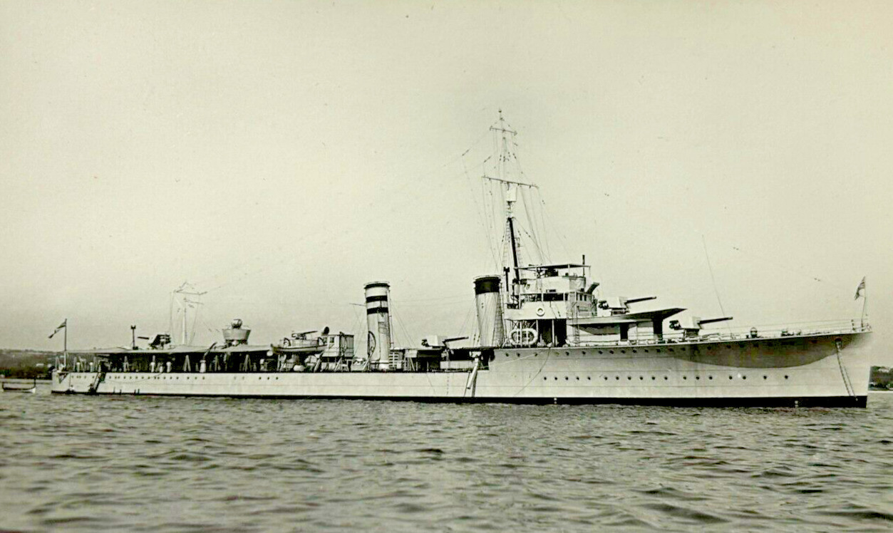 Royal Navy HMS Stuart c.1918 WWI Photo | Other / Unsorted, Postcard ...