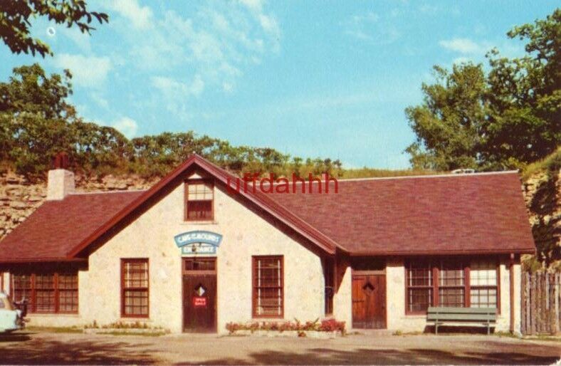 Main Building Cave of the Mounds. Blue Mounds, WI Photo by Bob Young ...