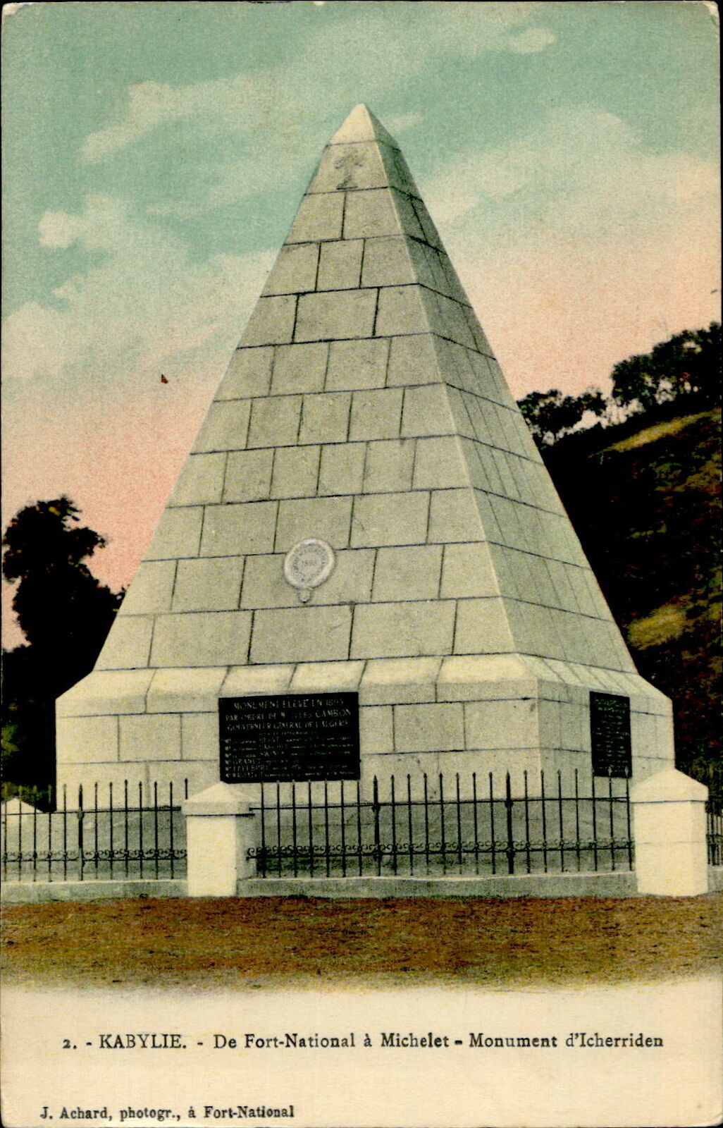 CE0035 kabylie de fort national a michelet monument d icherriden ...