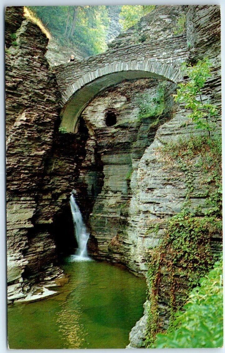 Sentry Bridge and Cascade at Entrance to the gorge at Watkins Glen Park ...