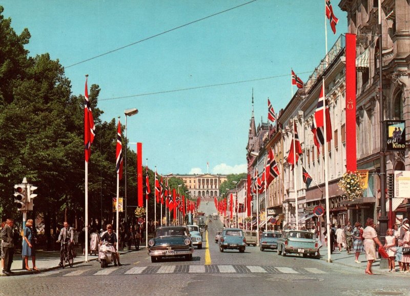Continental Size Postcard 1970s Street Scene Main Street Karl Johan ...