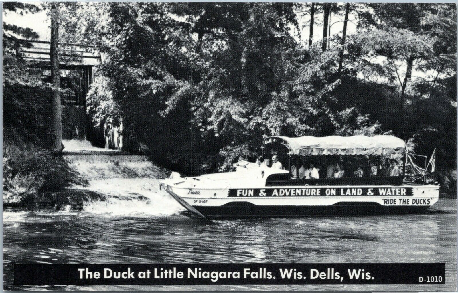 Wisconsin Dells - Tour boat The Duck at Little Niagara Falls | United ...