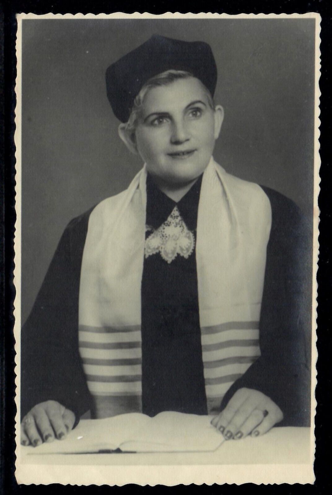 Rabbi Reform Jewish woman - Jewish Judaica juive in Synagogue photo 8 ...