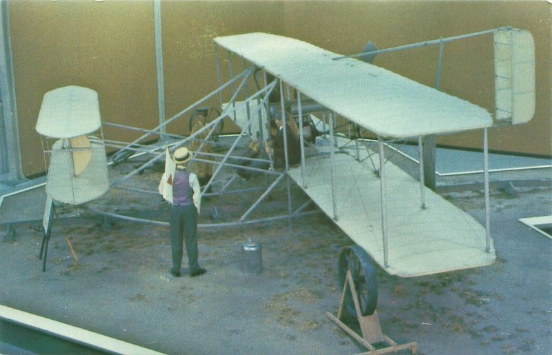 Wright Bros' 1909 Wright Flyer Repro, Man in Hat AF Museum, Ohio ...