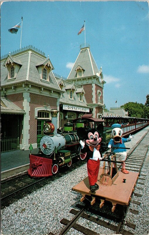 Mickey Mouse Donald Duck Disneyland Railroad Depot Train Tracks ...